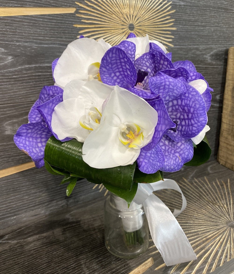 Buchet mireasa orhidee phalaenopsis si vanda – Atelier Secret Garden