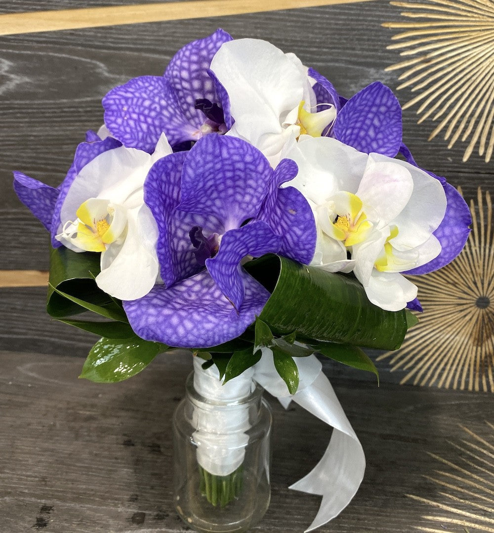 Buchet mireasa orhidee phalaenopsis si vanda – Atelier Secret Garden
