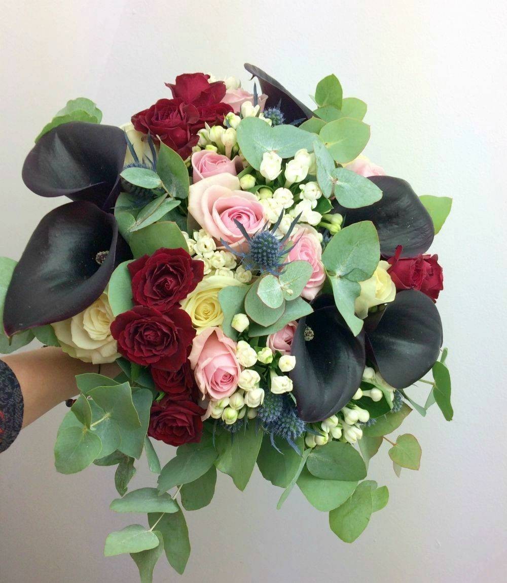 Buchet cununie spectaculos cale, trandafiri si bouvardia – Atelier ...